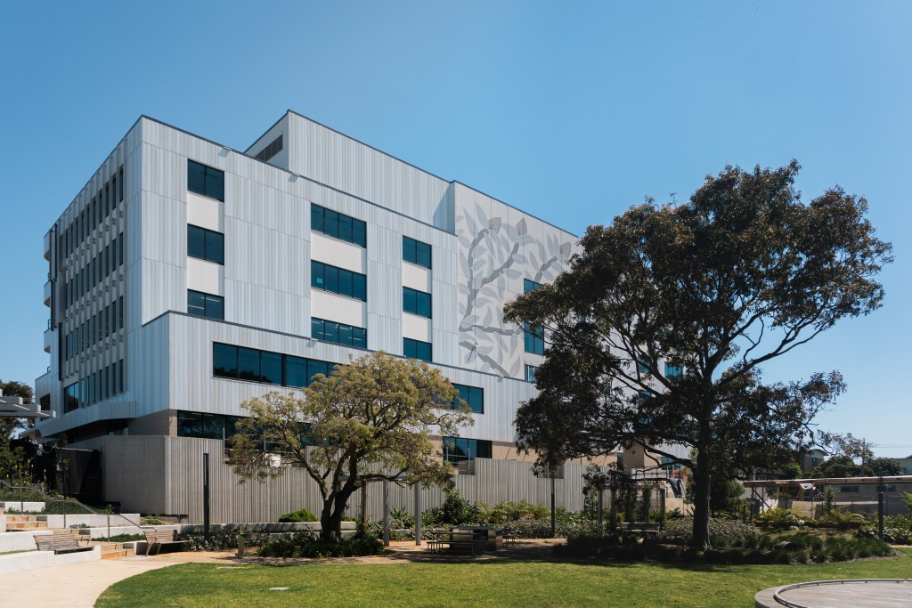 Mondoclad - Custom Clad